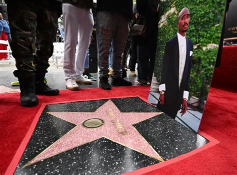 Meurtre Du Rappeur Tupac Un Homme Arrêté Et Inculpé 27 Ans Après Les