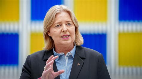 Bas Und Sozialabgaben Warum Die Beiträge Nicht Für Alle Steigen