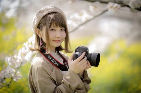 女子大生モデルカメラ女子で人気乃月ののさんとともに桜ポートレートCamoor カメラの楽しさを提案するWebマガジン