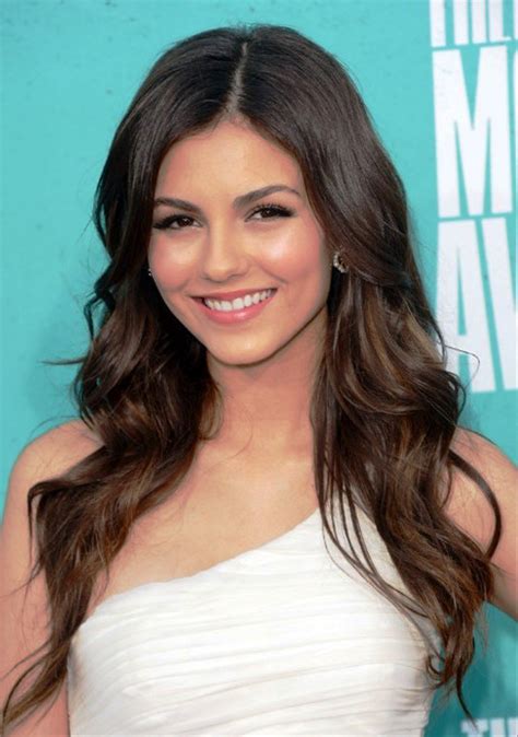 Short Hairstyles For Gray Hair Women