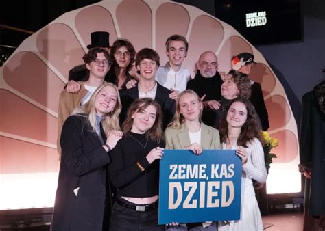 Zane Jančevska Lepna Par Meitas Aktierspēli Lielajā Kino