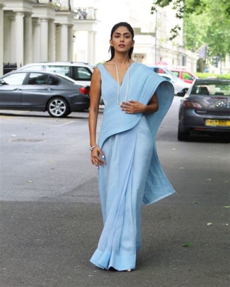 Toofan Actress Mrunal Thakur In Powder Blue Designer Saree K4 Fashion