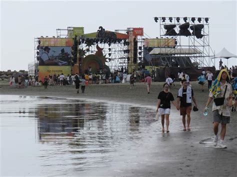 老牌音樂節首在台南登場 7000人擠爆漁光島沙灘 生活 中時