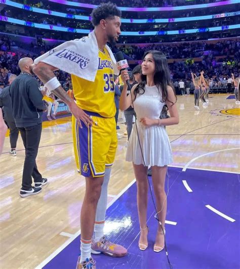 Nba最美女记者！太顶了！性感女神啊！