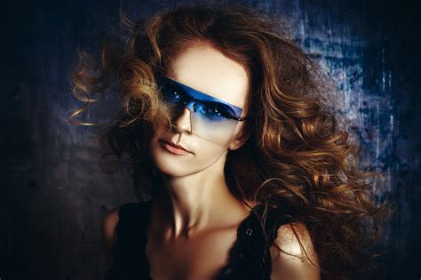 배경 화면 안경을 든 여성 얼굴 초상화 여자들 모델 2000x1333 Wallpapermaniac 1783205 배경 화면 Wallhere