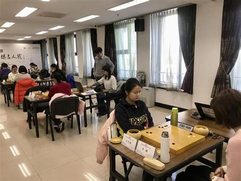 高清 女子名人战八强赛打响 周泓余对阵唐嘉雯新浪图片