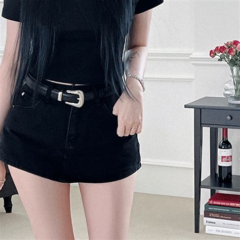 [반전매력 치마바지] 로우 데님 중청 흑청 숏팬츠 미니스커트 2color 에이블리