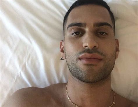Mahmood Mostra Il Fisico In Costume BitchyX
