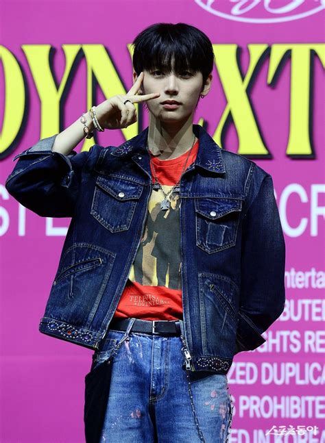 보이넥스트도어 태산 ‘깜찍한 V~ [포토]｜스포츠동아