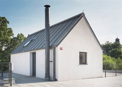 MBP House By EDIT Hides Most Of Its Body Below Street Level