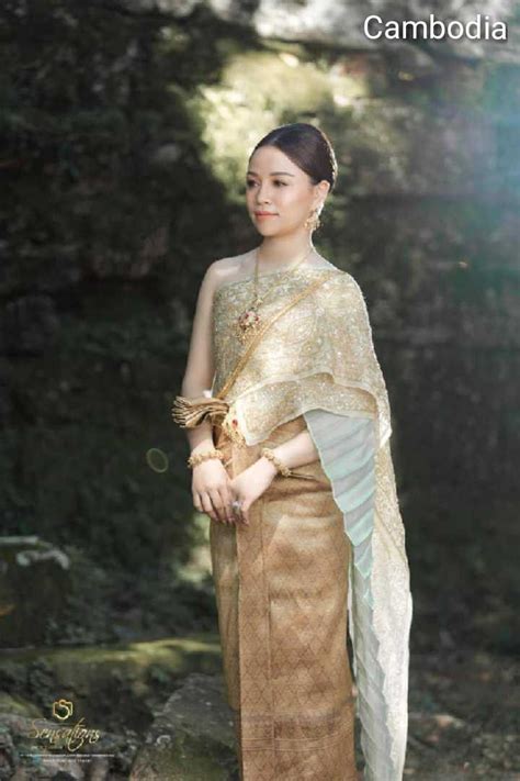 Cambodia🇰🇭 The Sbai Khmer Dress ឈុតខ្មែរ ស្បៃខ្មែរ Cambodian