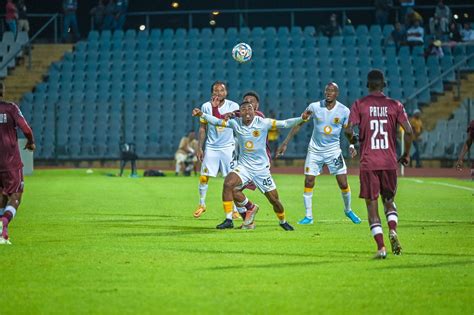 Dstv Premiership Log Updated Kaizer Chiefs Soweto Derby Win