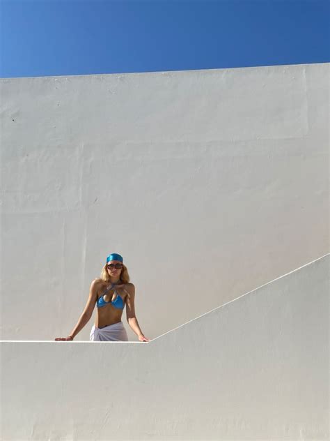 Pin On Beach Photoshoot