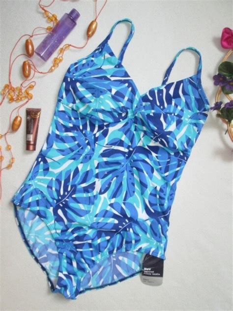 Суперовый сдельный слитный купальник в тропический принт с пайетками Riviera 889 грн цельные