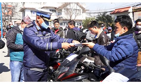 काठमाडौं उपत्यकामा एकैदिन २ हजार ४२ जना सवारी चालकमाथि कारबाही