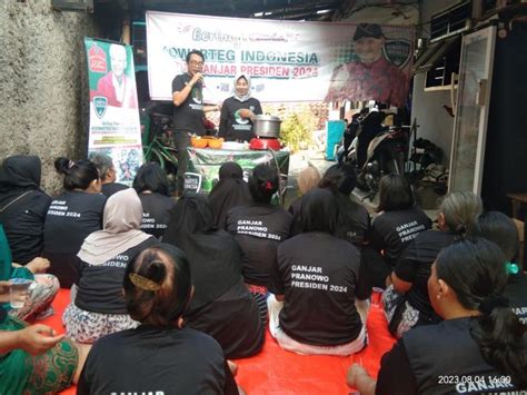Kowarteg Ganjar Menggelar Pelatihan Membuat Kue Mata Roda Di Jaksel