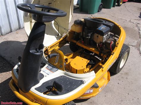Cub Cadet 1027 Tractor Photos Information