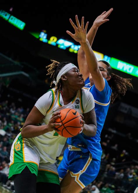 Oregon Womens Basketball Struggles Offensively In 62 52 Loss To No 1