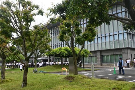 騒然とする奈良地裁、敷地内に爆発物処理車 安倍元首相銃撃事件の公判前整理手続きは取り消し 社会写真ニュース 日刊スポーツ