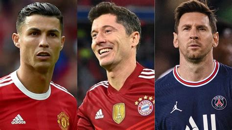 Robert Lewandowski Leaves Behind Lionel Messi And Cristiano Ronaldo To Achieve THIS Champions