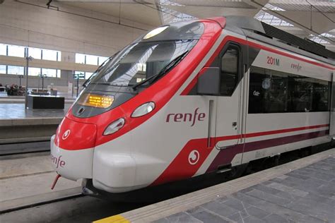 Así Hemos Vivido Los Problemas De Transporte Provocados Por La Dana