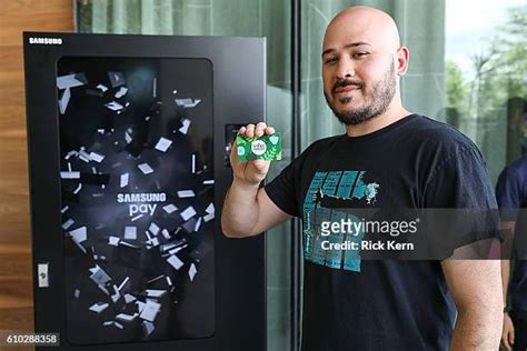 122 Samsung Pay Vending Machine Stock Photos, High-Res Pictures, and ...