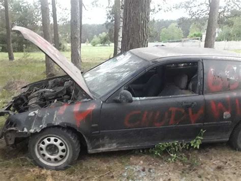Pijany 21 latek rozbił się wrakiem na skarpie Prawka nie miał bo