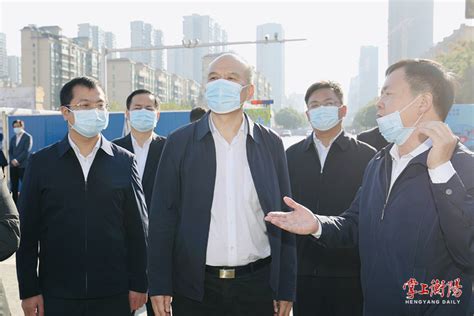 石鼓区人民政府门户网站 图片新闻 刘越高：加快推进城市基础设施建设，以实实在在的工作成效切实提升群众的获得感幸福感