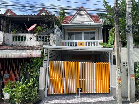 ขายทาวน์เฮ้าส์ ติดถนนใหญ่ซอยแพรกษา3 ใกล้ โรบินสัน บิ๊กซี รถไฟฟ้า บ้านสวย รีโนเวทใหม่ ทำเลดี ค้า