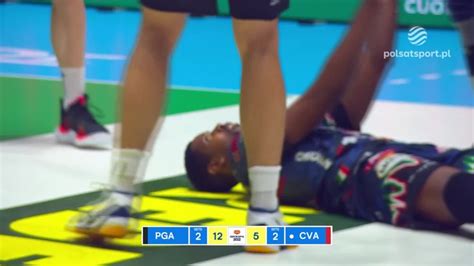 Wilfredo Leon stracił przytomność na boisku Fatalny upadek na parkiet