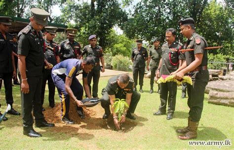 බටහිර ආරක්‍ෂක සේනා මූලස්ථානය යටතේ ස්ථාපිත සියළු කඳවුරුවල භට පිරිස් රුක්