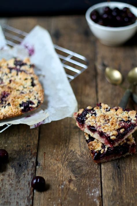 Carrés crumble aux cerises Carnet Sucré