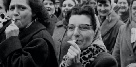 Des films pour les caisses de grève Tënk