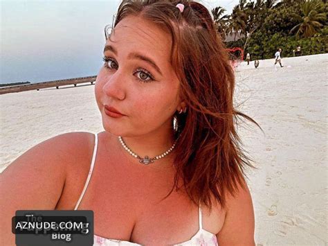 Ruby Rube Stuns In Sexy Collection From London Party Aznude