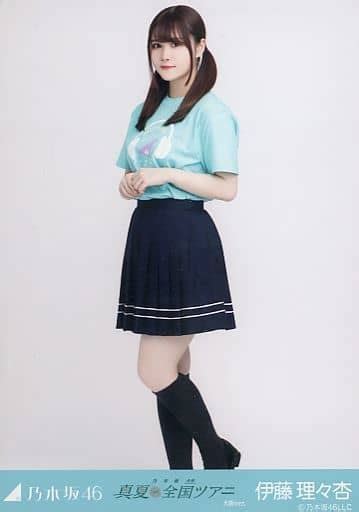駿河屋 伊藤理々杏 全身 乃木坂46 真夏の全国ツアー2022 大阪ver 会場限定ランダム生写真女性生写真