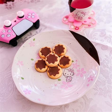 Hello Kitty Mino Cherry Blossom Teller Elbenwald