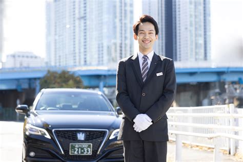 ハイヤー業界は「正解がない仕事」。新卒入社で成長できる環境で活躍しよう！ 国際自動車求人採用サイト 現役社員インタビュー Drivers
