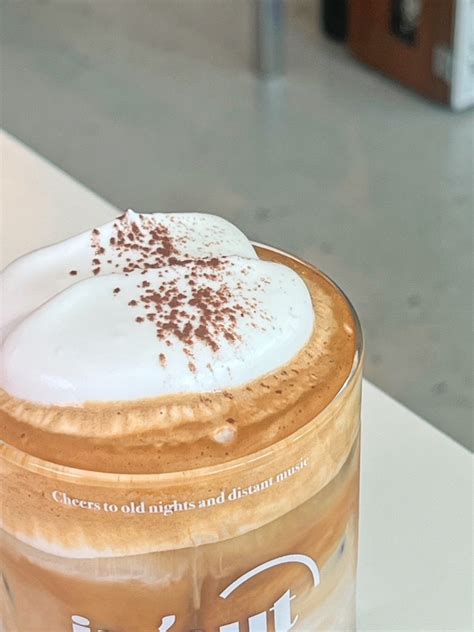 [대구] 이미 대전에서 유명한 아인슈페너 맛집 인아웃 삼덕점 Cafe Inout 네이버 블로그