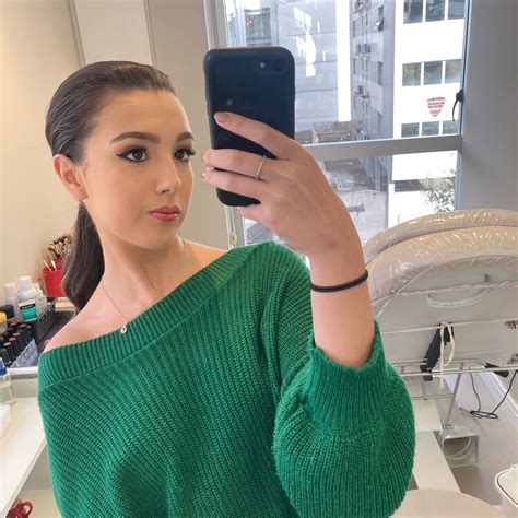 Make digna de Red Carpet Esfumado super delicado realçado por um