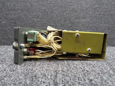 25 0570 190 1 Dee Howard Control Panel Assembly Thrust Reverser Unit