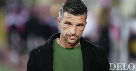 Premagali So Nas Z Lahkoto čeprav Večinoma Hodijo V Službe