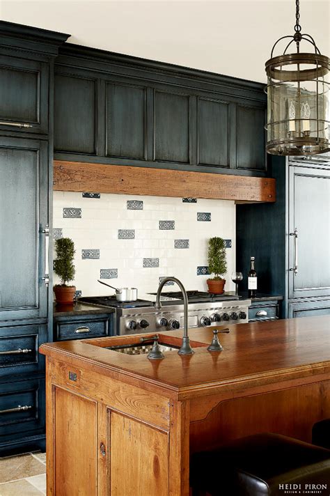 23 Gorgeous Blue Kitchen Cabinet Ideas