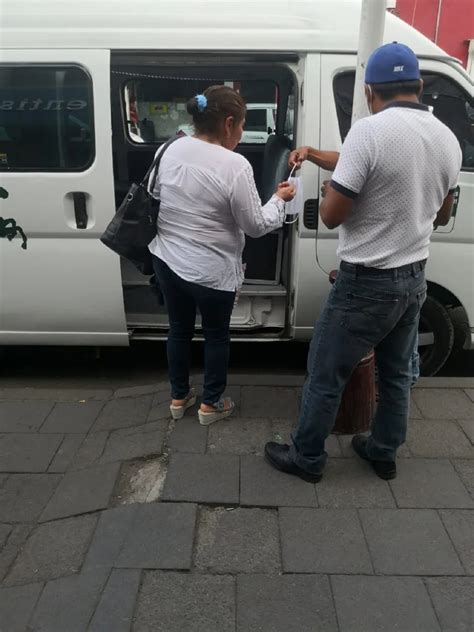 Un ladrón intentó asaltar a los pasajeros de una combi en Edomex pero fue ignorado Infobae