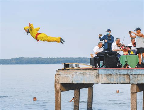 敢问路在何方 一起东湖造浪凌波门武汉刘中灿