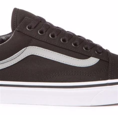 Vans Old skool, Men's Fashion, Footwear, Sneakers on Carousell
