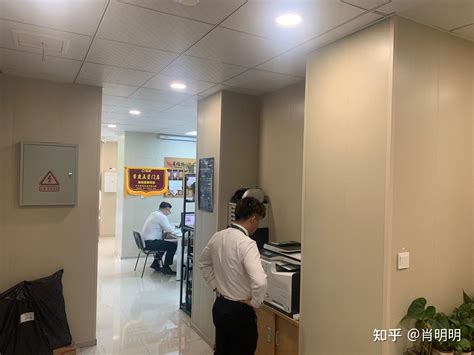 经纪人招聘，保底薪资8000 知乎