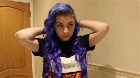 Curly Hair Shaved Side