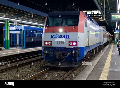 Korail Mugunghwa Banque De Photographies Et Dimages à Haute Résolution