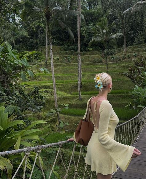 Julia Paris Style 🕊️ Itsjulialouise • Instagram Photos And Videos Beach Photo