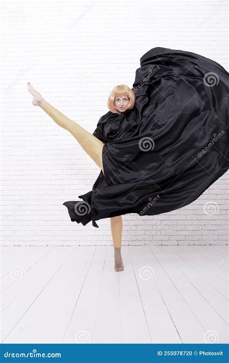 Stop Hiding Bright Energy Feel Your Body Dancing Theatre Performer